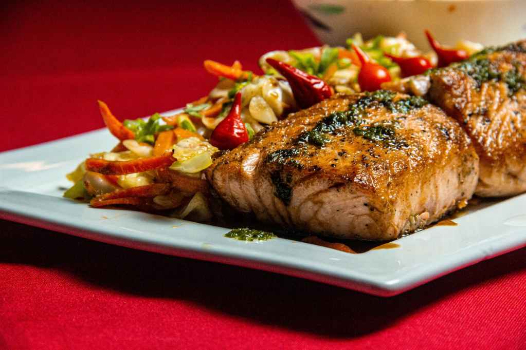 FRIDAY FOOD & HAPPY HOUR SPECIALS - Villager Eats