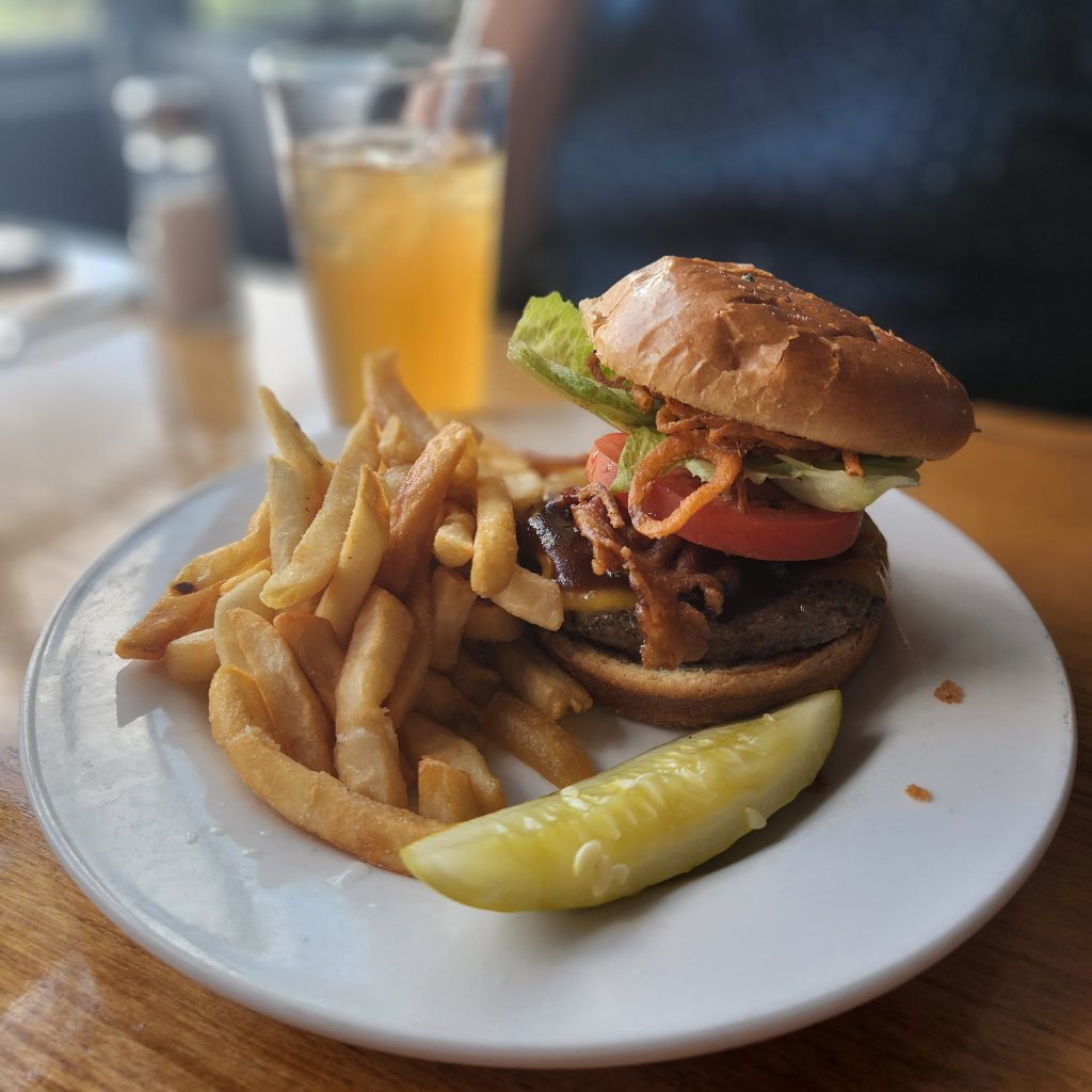 MONDAY FOOD & HAPPY HOUR SPECIALS - Villager Eats